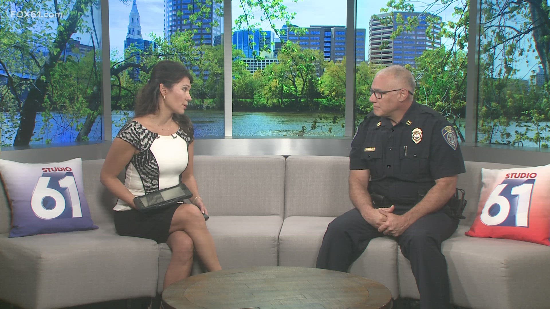 Keeping kids safe from strangers and what they can do in dangerous ...