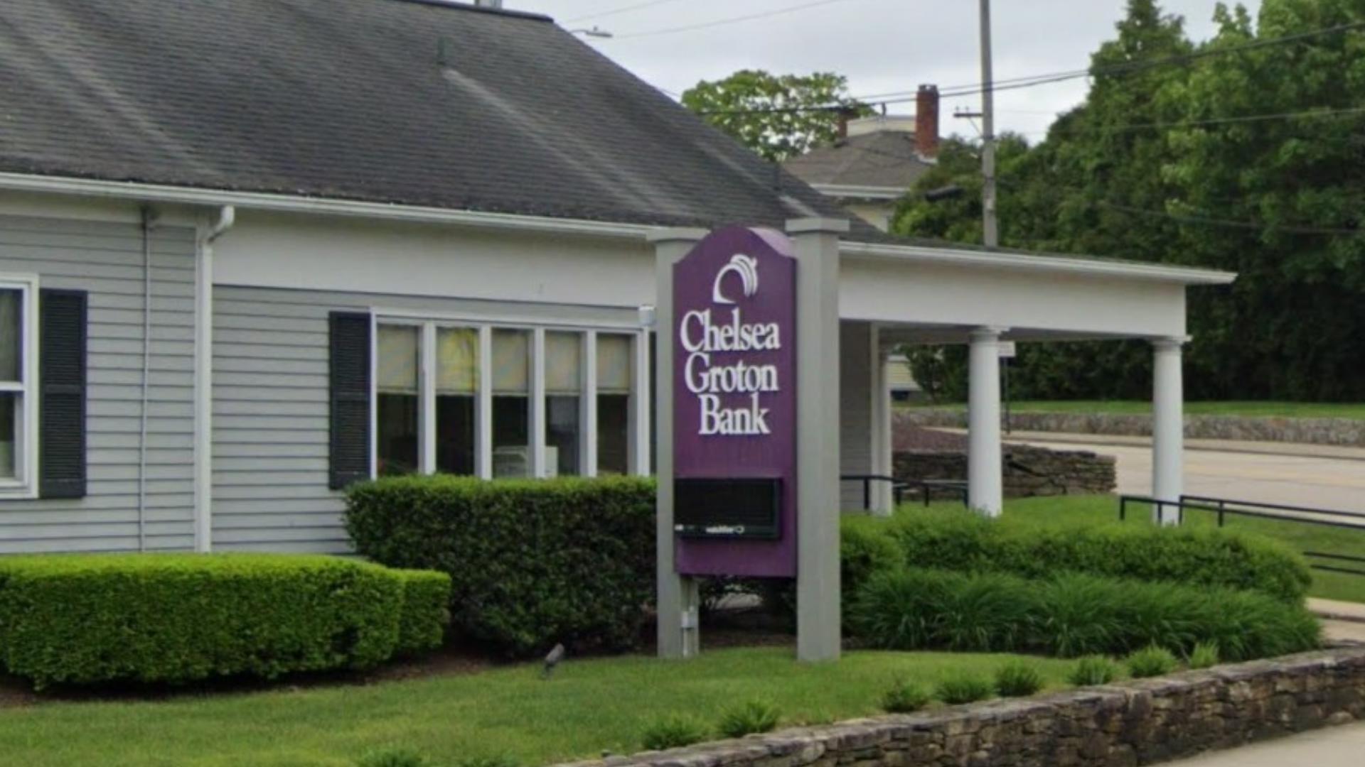 Stonington, CT bank robbery tied to deadly I-95 crash, police say ...