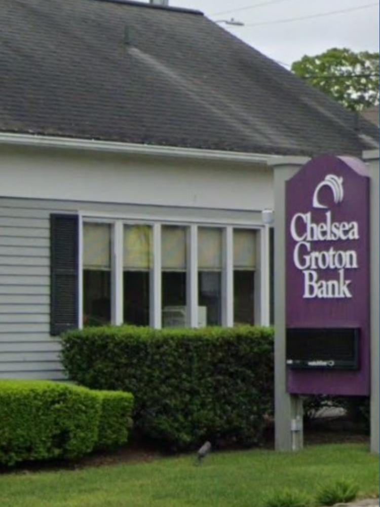 Stonington, CT bank robbery tied to deadly I-95 crash, police say ...