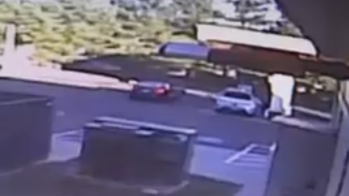 Surveillance footage of theft from car at Connecticut gas station ...