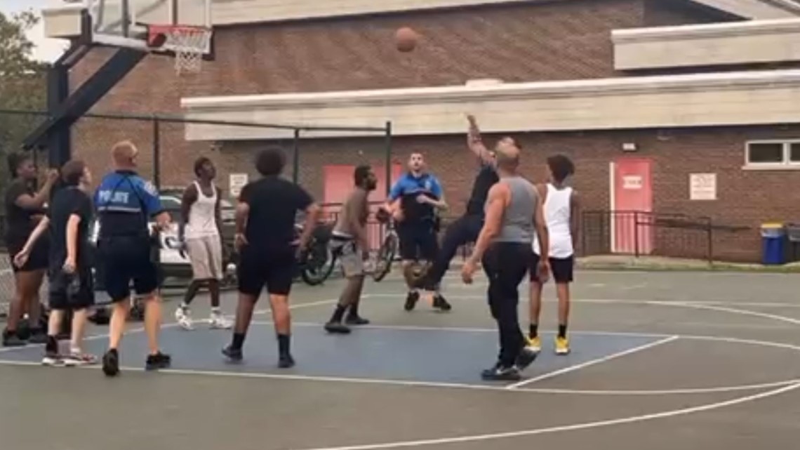 Watch: Conn. police and Middletown community basketball game | fox61.com