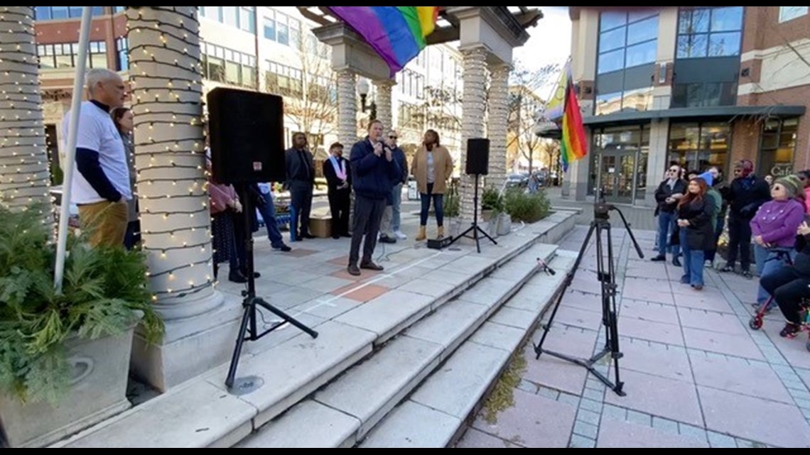 West Hartford Pride rallies in support of Colorado Springs shooting ...
