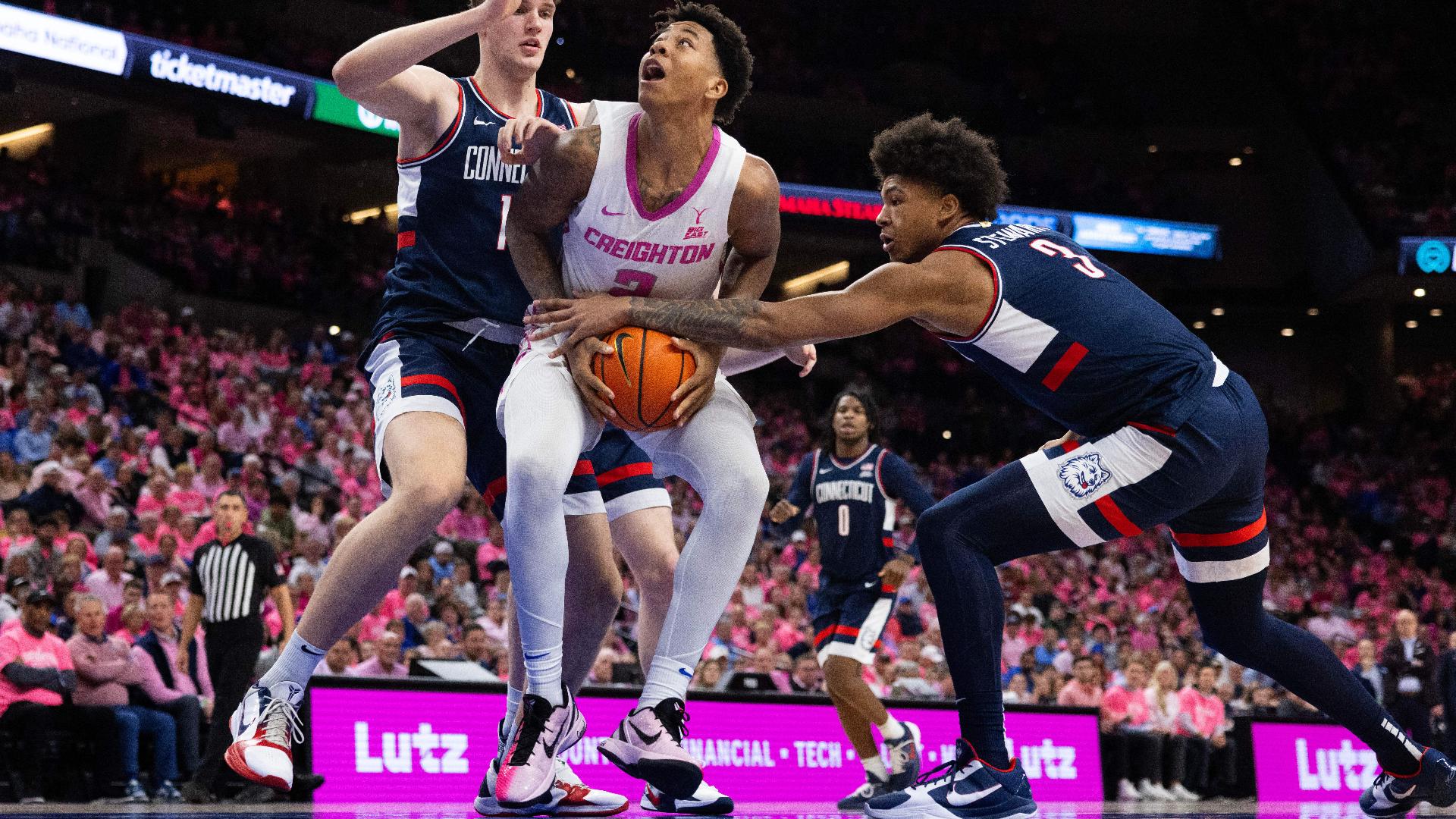 UConn men’s basketball team plays best game in weeks, cruises past ...