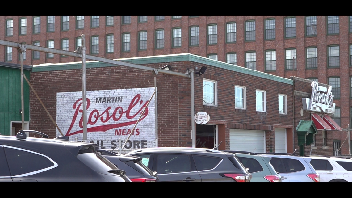 New Britain's Easter sausage tradition draws crowds | fox61.com