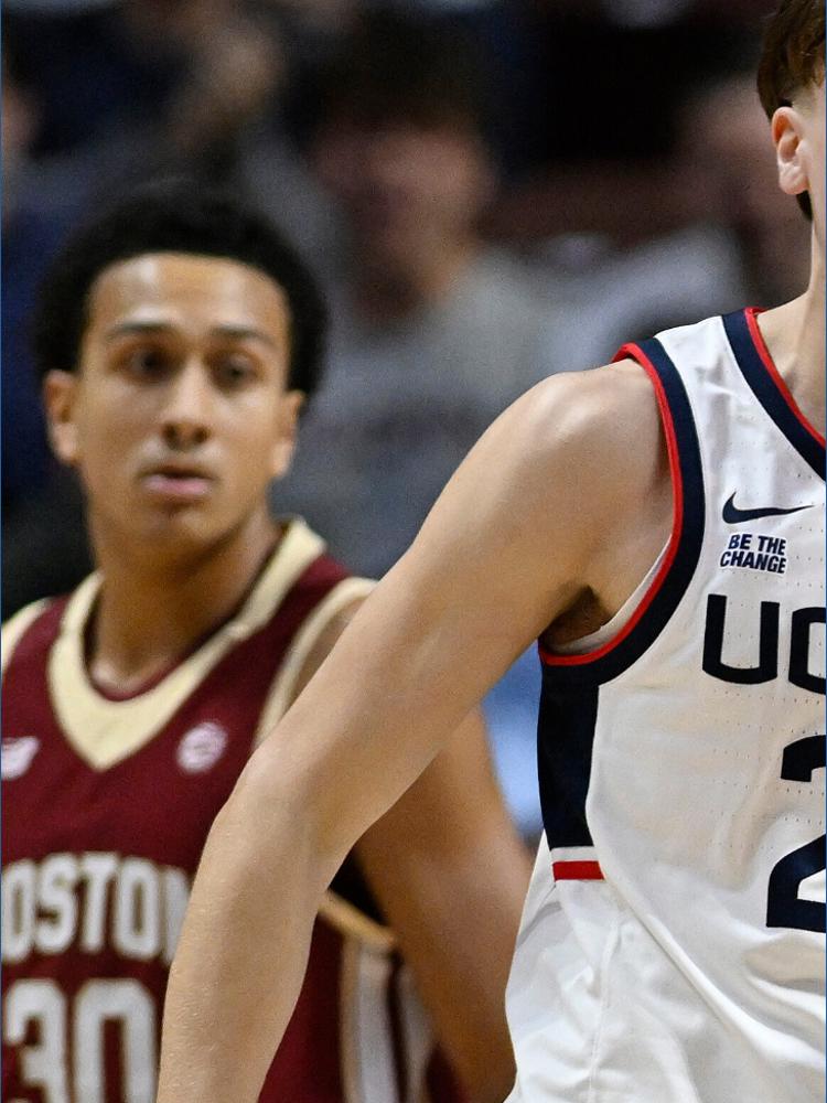 Top UConn freshman Braylon Mullins out 6 weeks with ankle injury ...