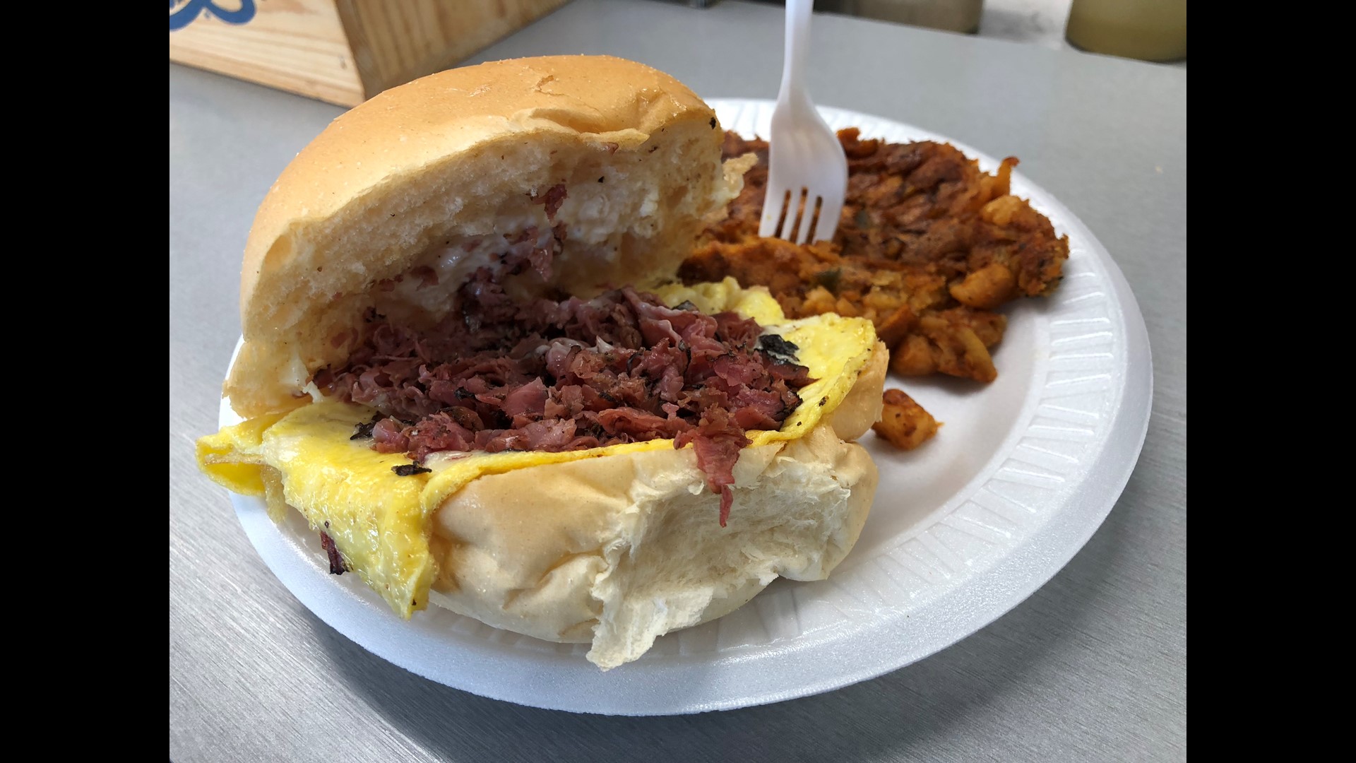 Foodie Friday: Augie & Ray’s in East Hartford | fox61.com