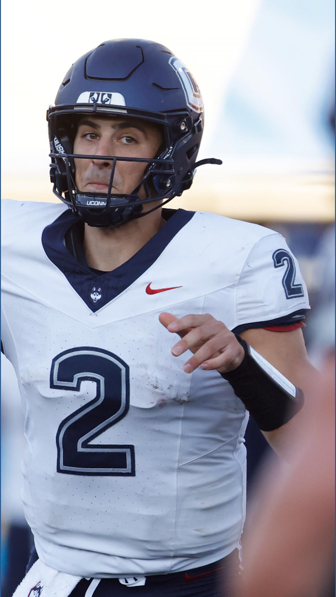 UConn football overcomes epic FAU comeback, escapes with 48-45 win ...