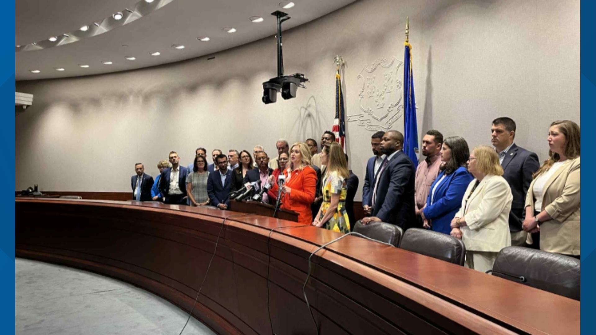 Over 30 Connecticut leaders defend state Rep. Corey Paris after death ...