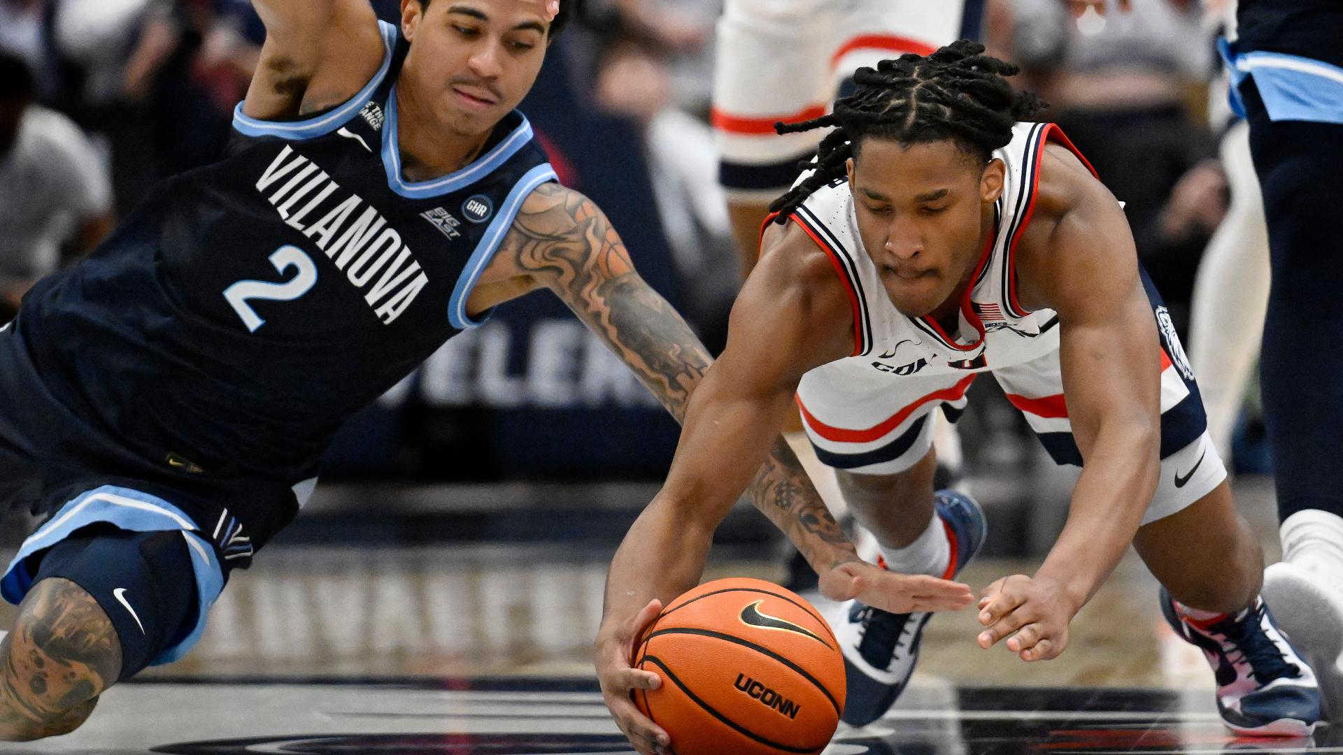 Hurley praises 19-1 UConn men after beating Villanova for another close ...