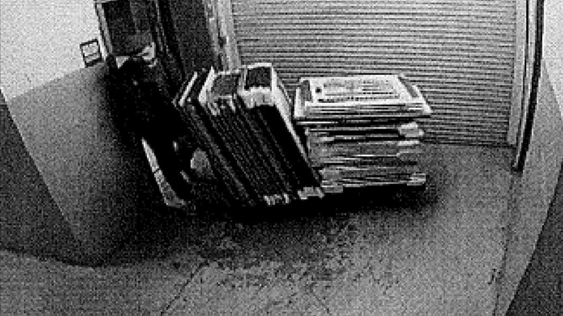 Connecticut man admits to selling fake Peter Max paintings | fox61.com