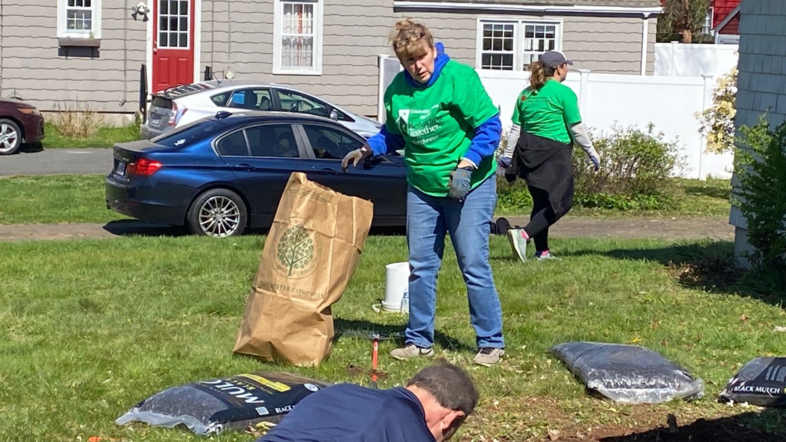 Manchester Rebuilding Together celebrates 30 years of service | fox61.com