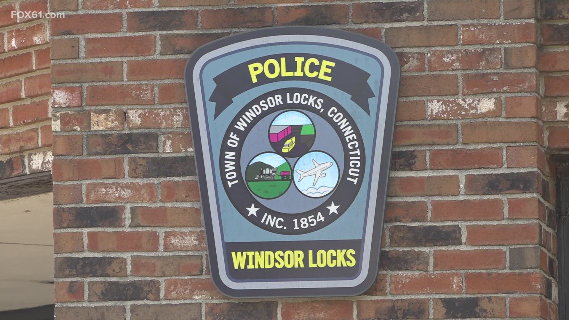 Windsor Locks police arrest 2 New York men for home improvement scam ...