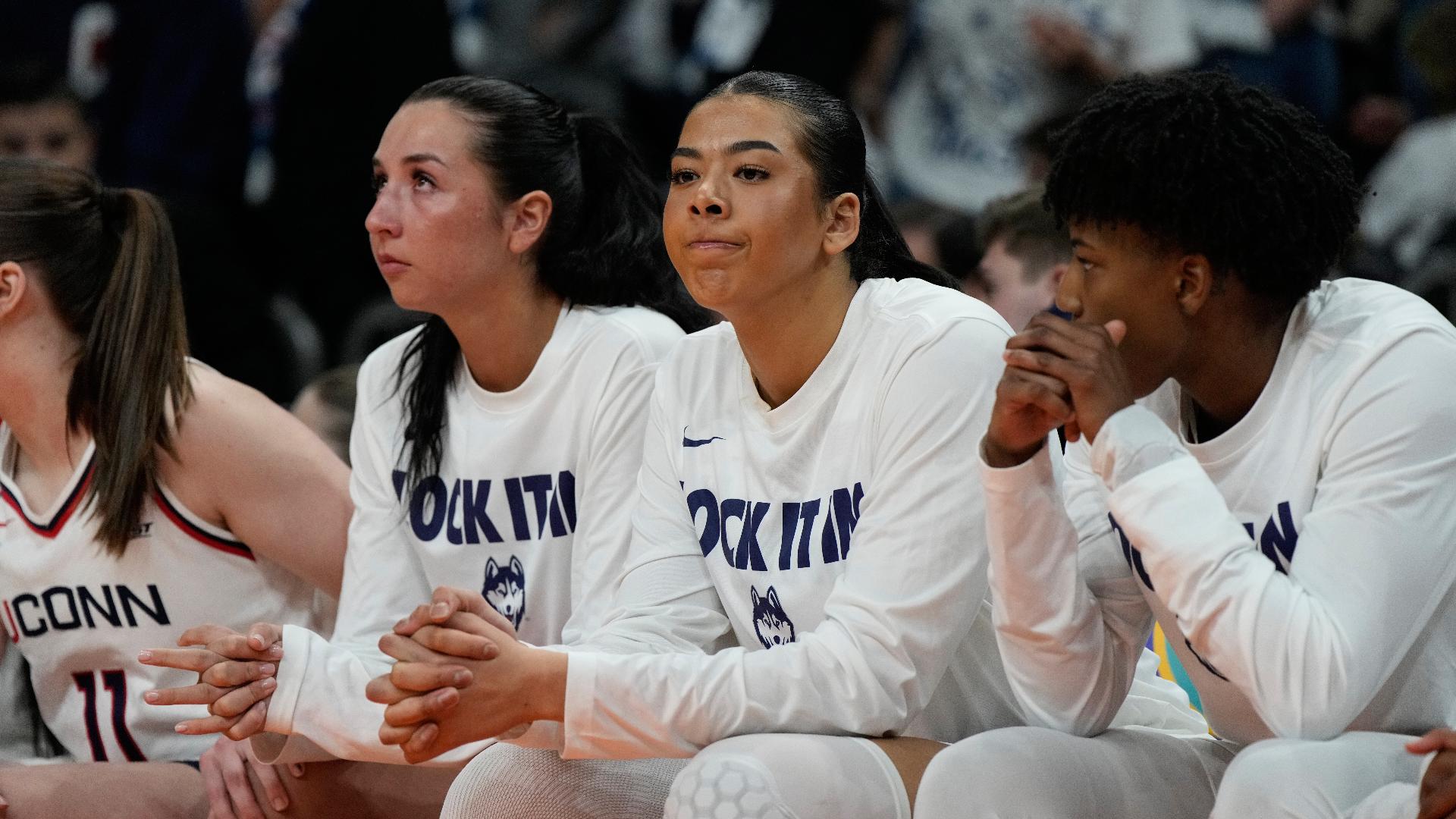 South Carolina bullies and eliminates UConn women's basketball team 62 ...