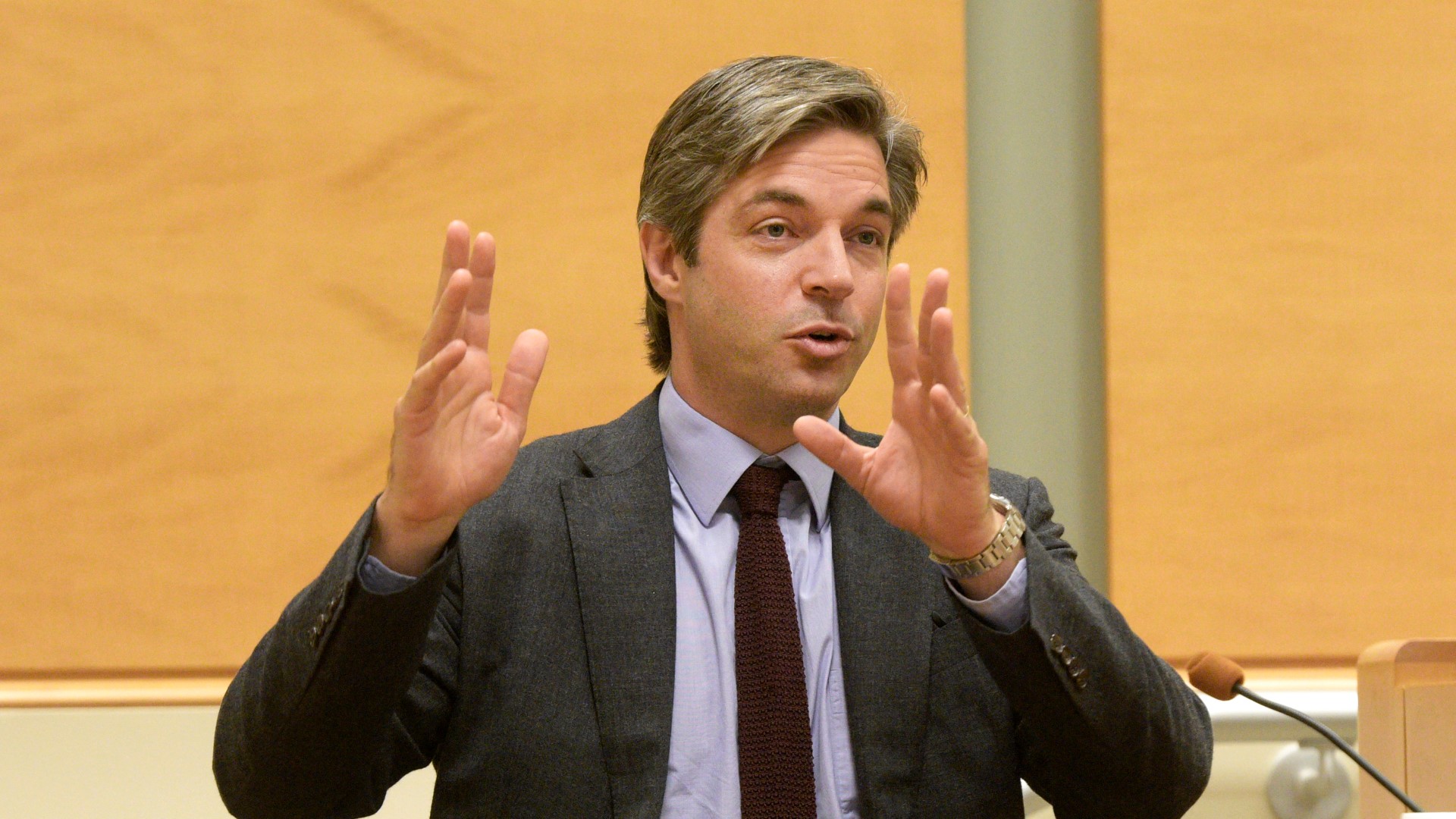 Alex Jones' lawyer avoids discipline over documents release | fox61.com