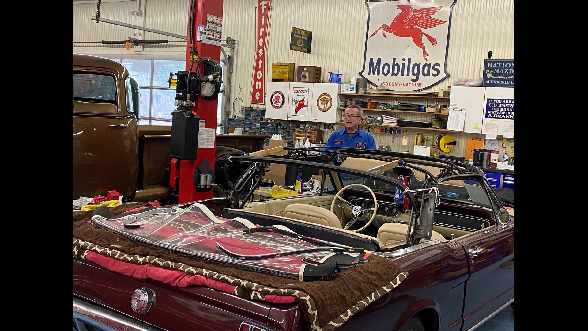 Connecticut vintage car shop restores classic vehicles | fox61.com