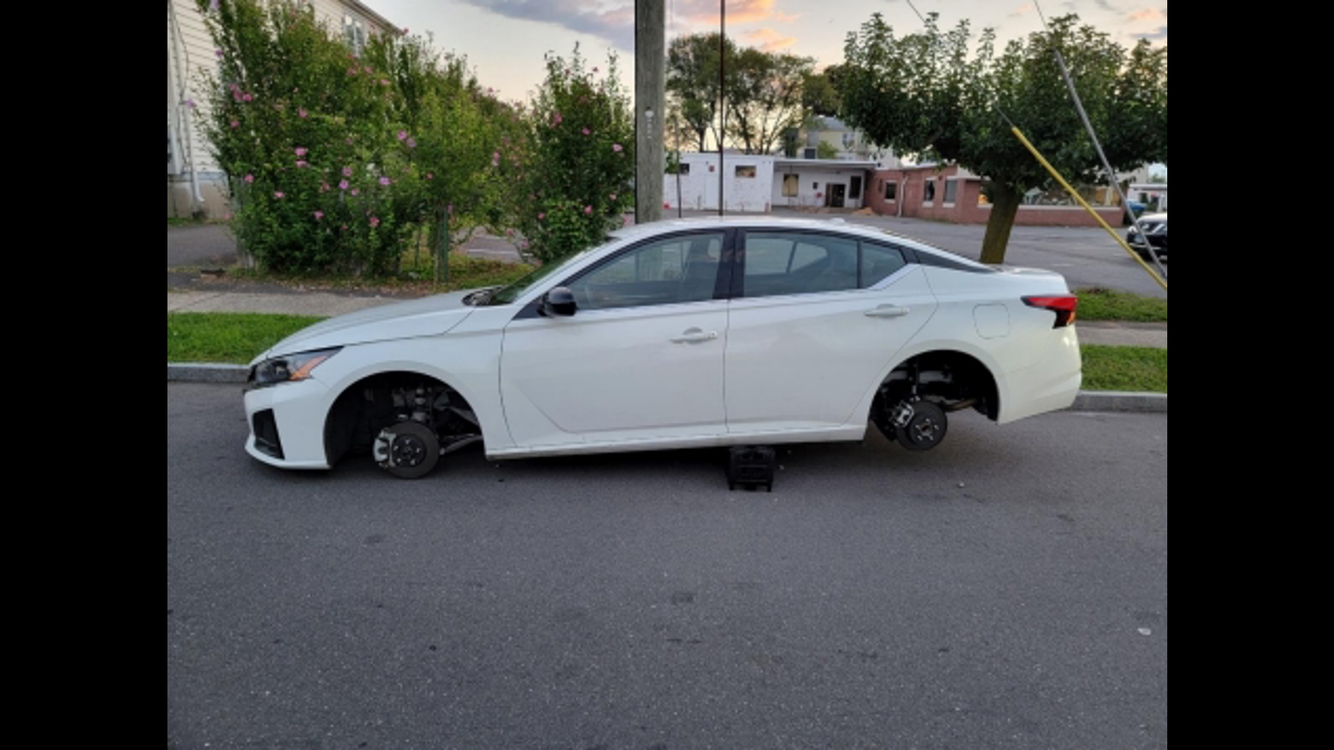 2 arrested in organized theft ring behind stolen car rims, tires ...