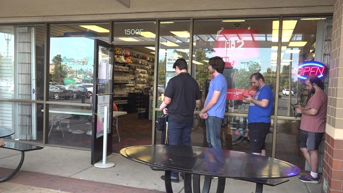 Connecticut gamers line up at stores to get the Nintendo Switch 2 ...