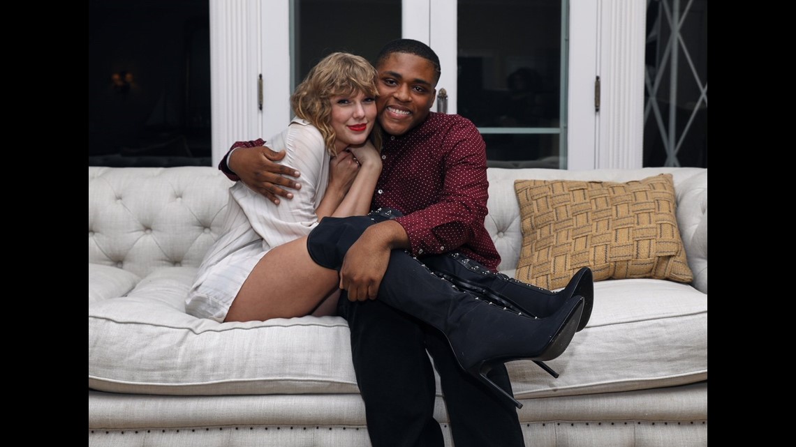 EXCLUSIVE: Connecticut super fan takes a trip to Taylor Swift’s Rhode ...