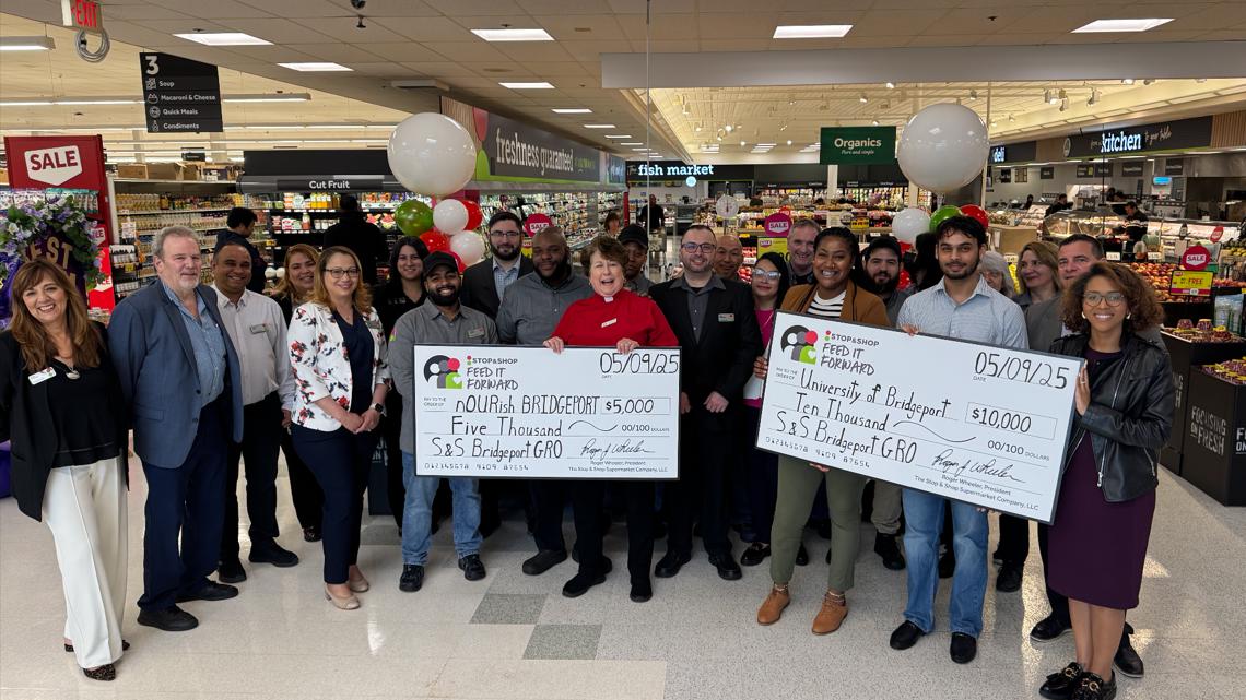 Stop & Shop Bridgeport store unveils new look, donates to fight hunger ...