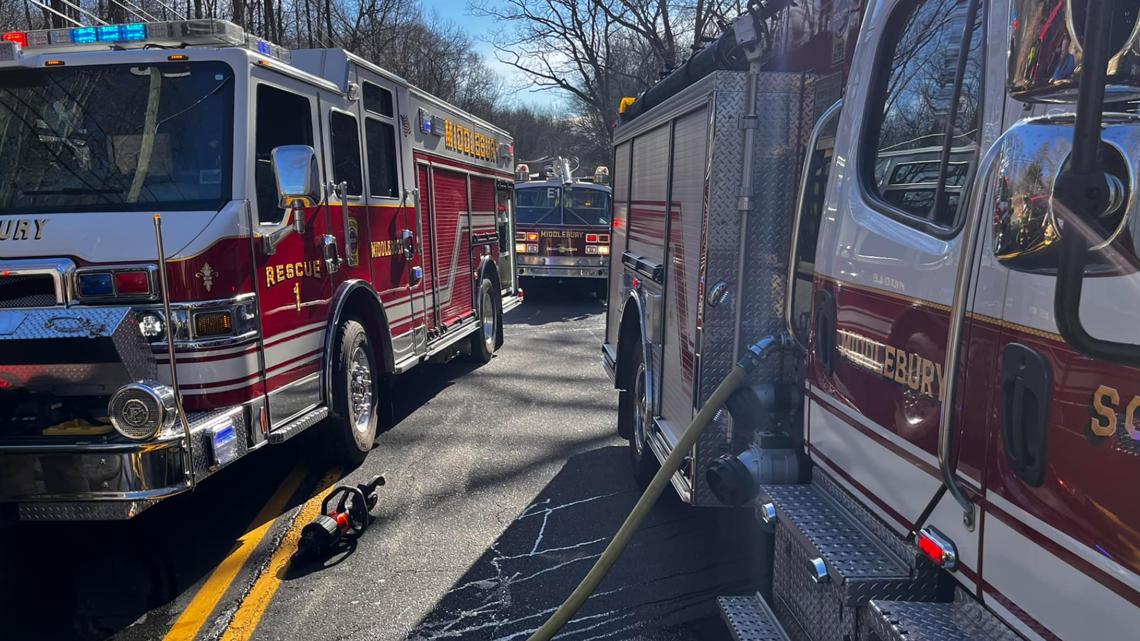 Middlebury police investigating fatal crash | fox61.com