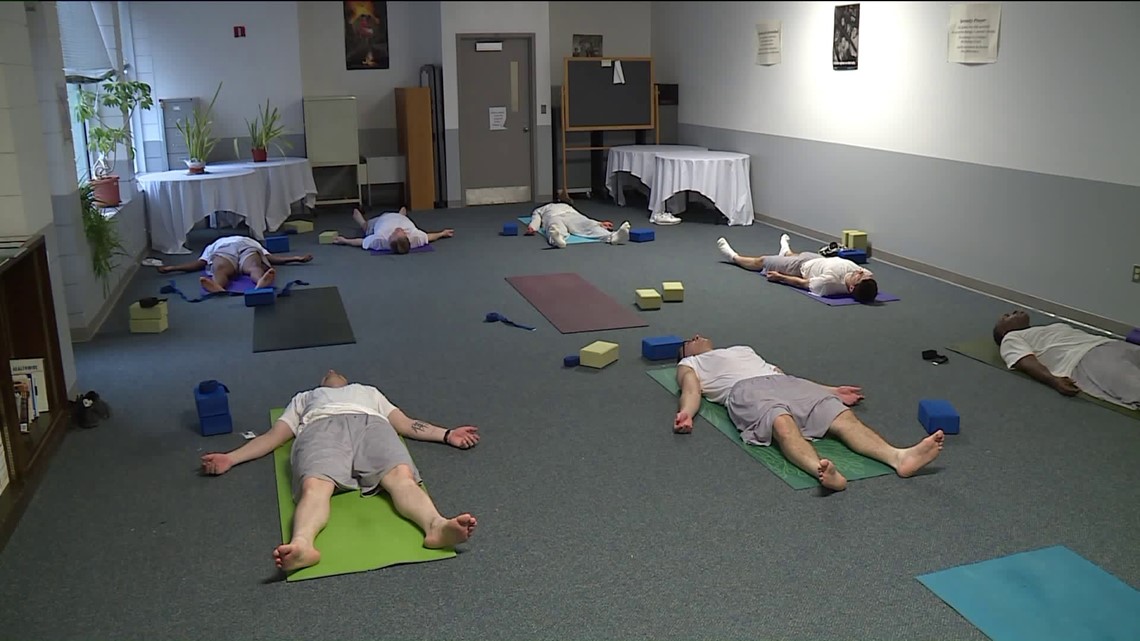 Inmates find freedom, connection in prison yoga class | fox61.com
