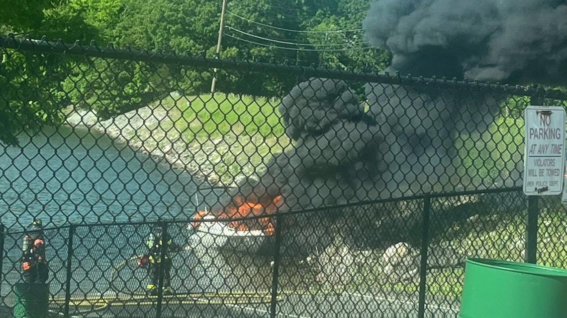 1 injured, 6 rescued after boat fire on Candlewood Lake | fox61.com
