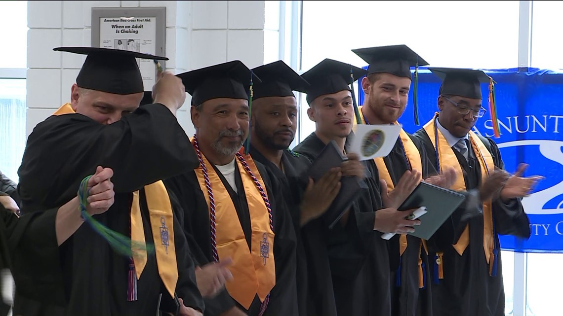 Grads behind bars: Inmates receive college diplomas at Enfield prison ...