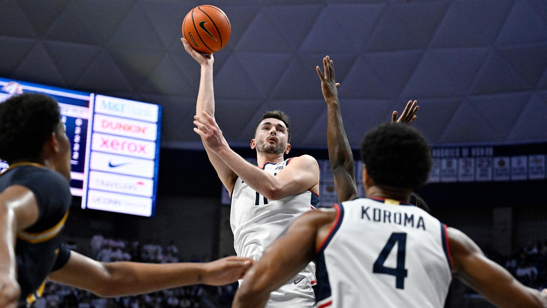 2 UConn men’s basketball players named to Naismith Trophy watchlist ...