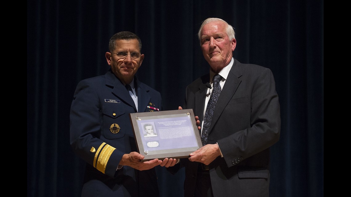 Coast Guard veteran honored for heroism in Vietnam War | fox61.com