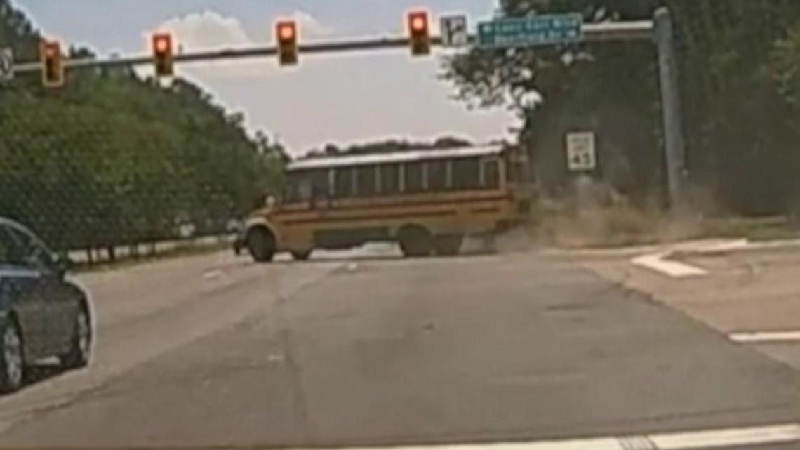 Dashcam video captures ‘wild’ school bus crash | fox61.com