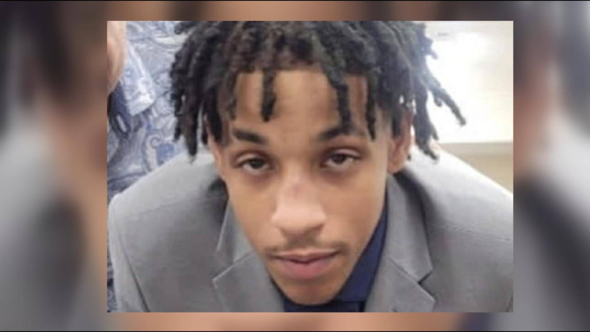 3 stabbed in 'violent' fight outside apartment building: Hamden police ...