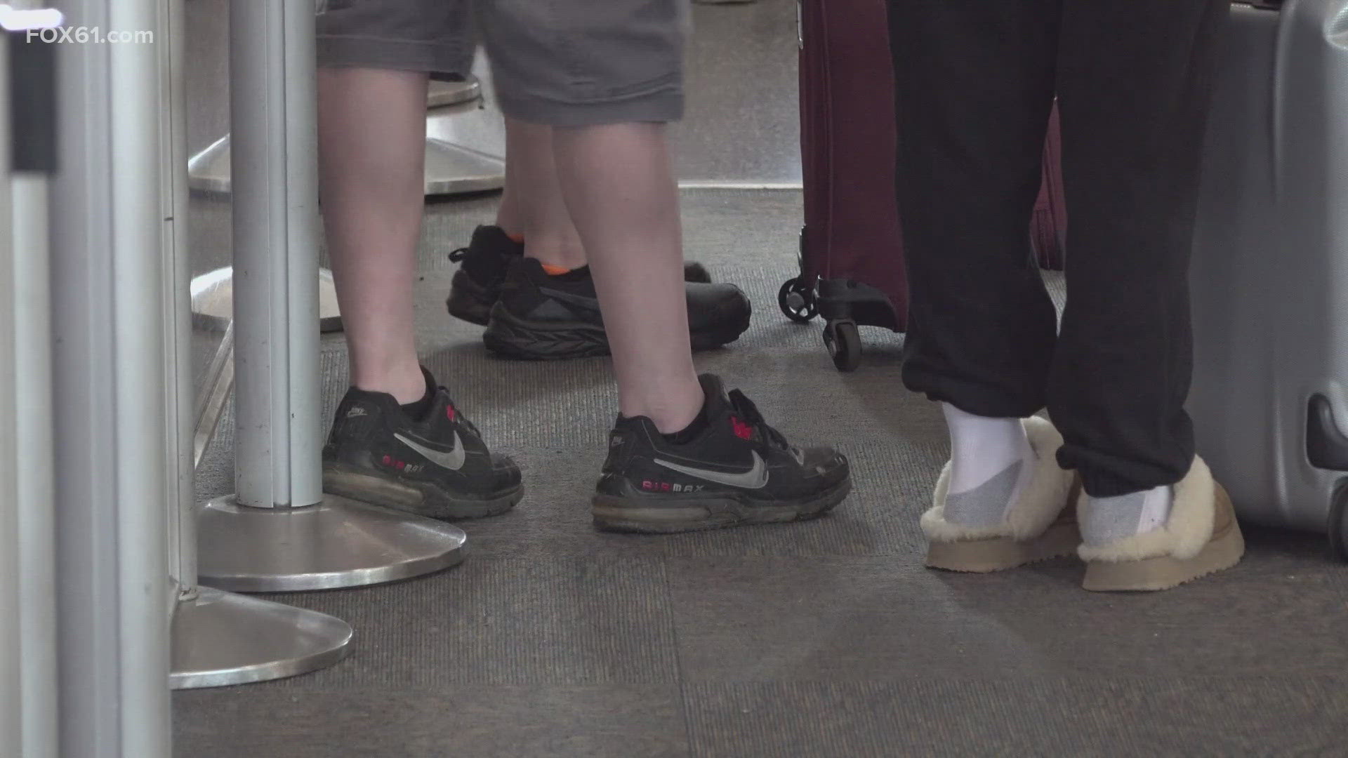US travelers keep shoes on thanks to TSA security update | fox61.com