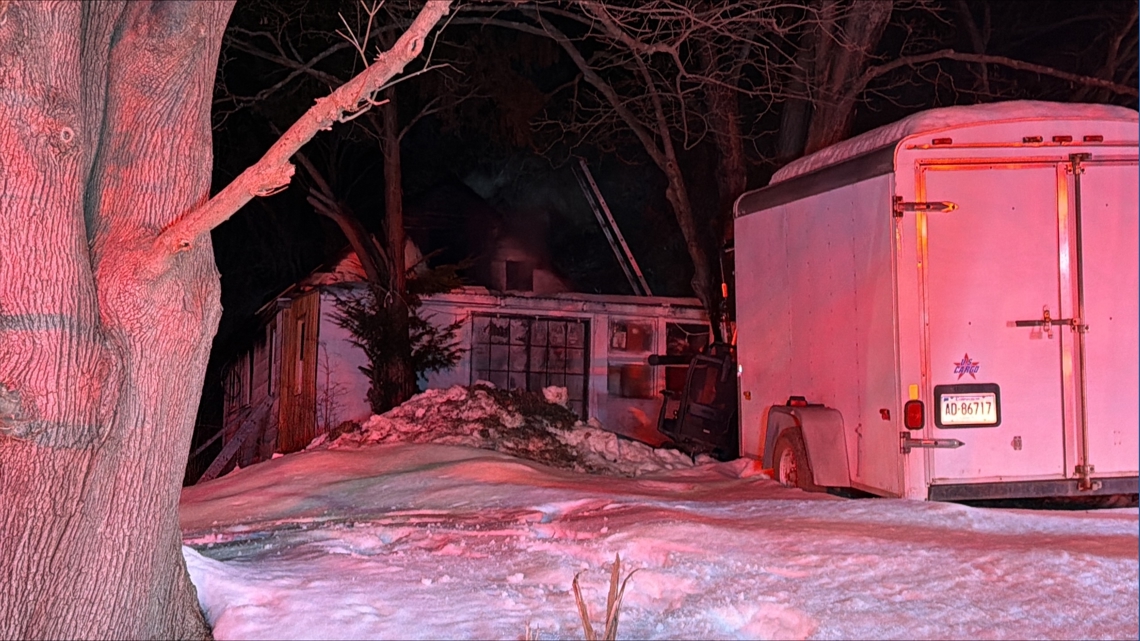 Mayday called as crews battle Wallingford house fire | fox61.com