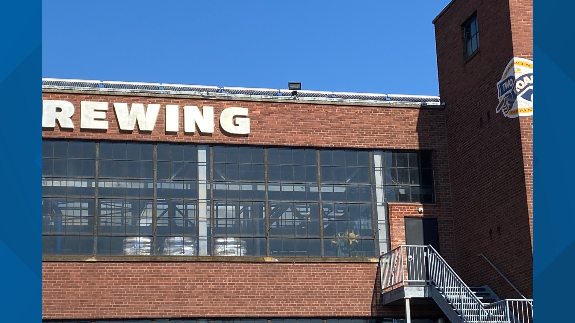 Conn. brewing company makes UConn themed ale | fox61.com
