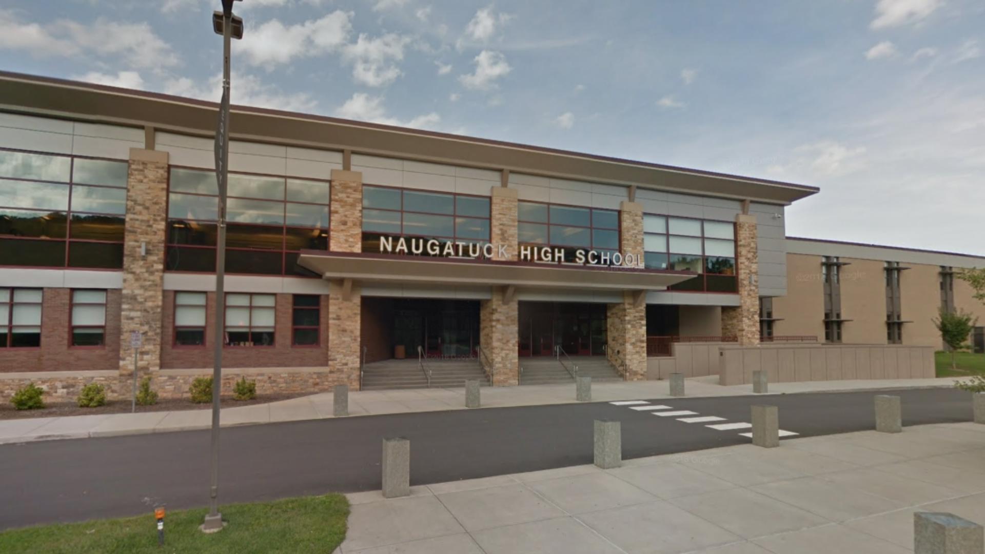 3 Naugatuck schools receive 'swatting' calls | fox61.com