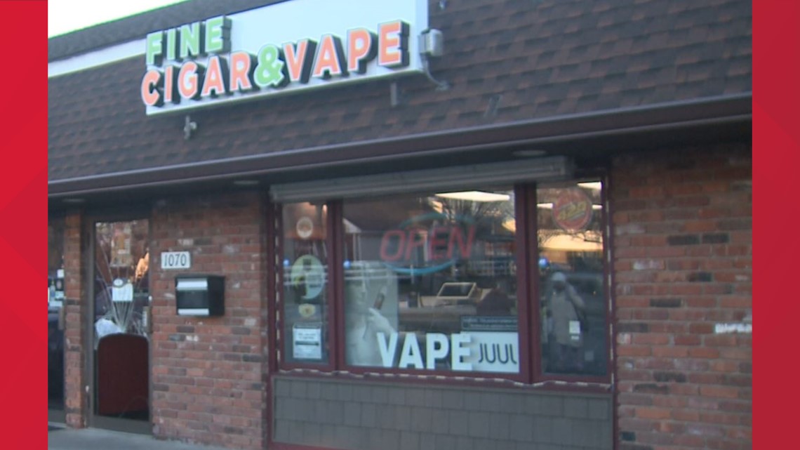 Masked suspects rob Cheshire's Fine Cigars and Vape store | fox61.com