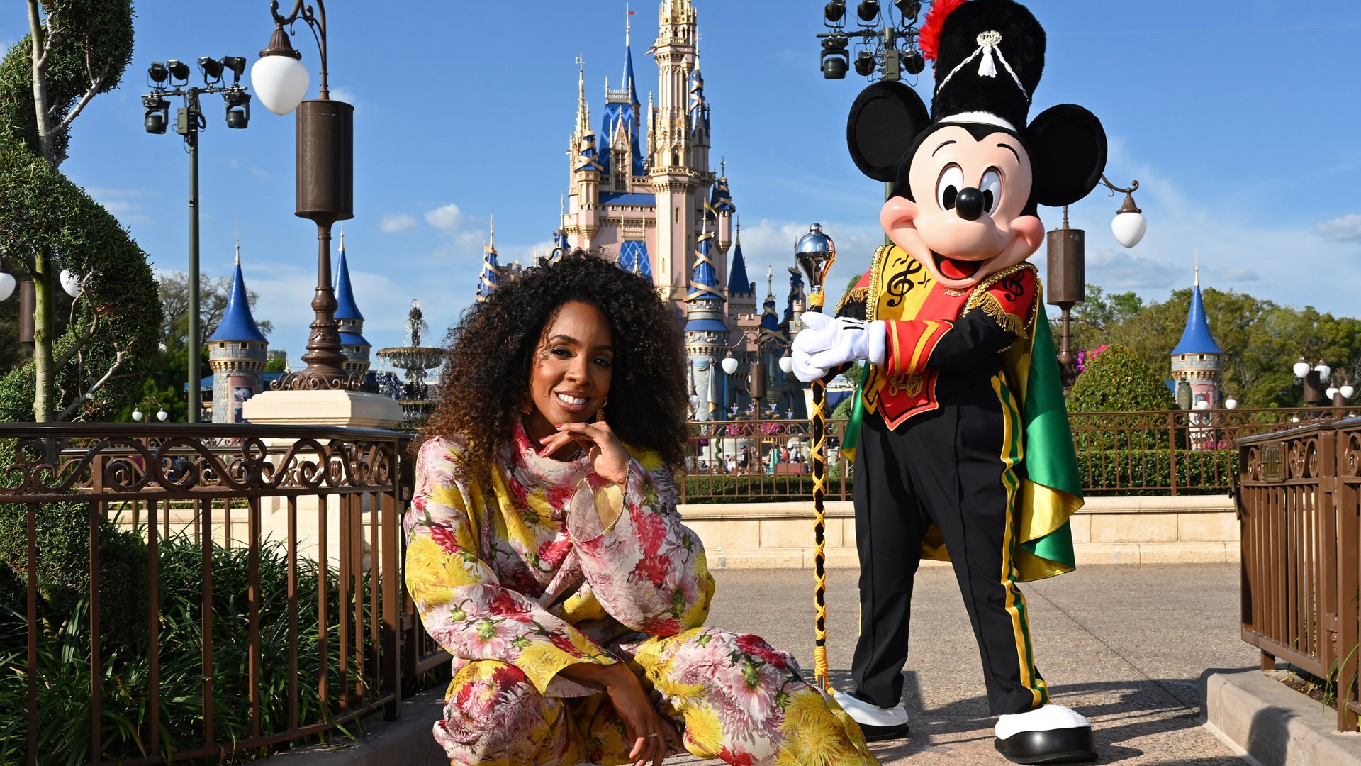 3 Conn. high school students head to Disney mentorship program | fox61.com