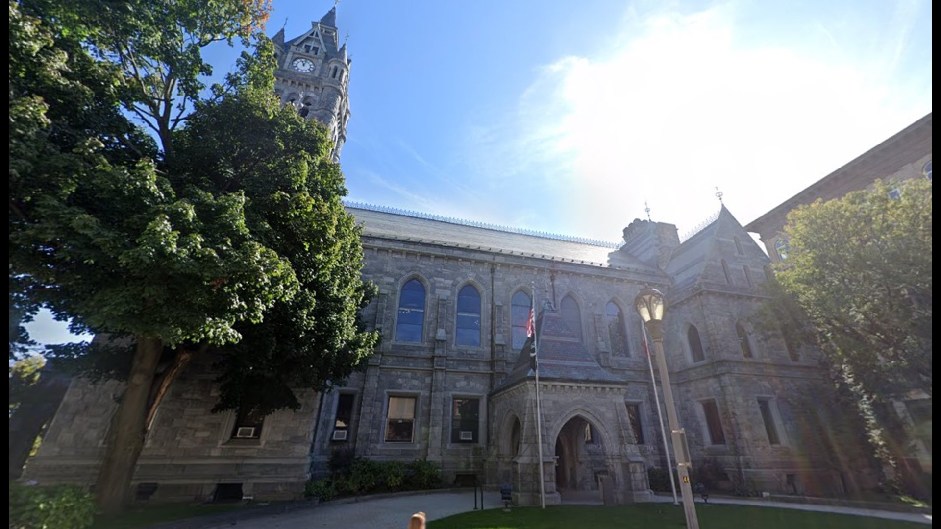 Holyoke police investigate shooting with multiple victims | fox61.com