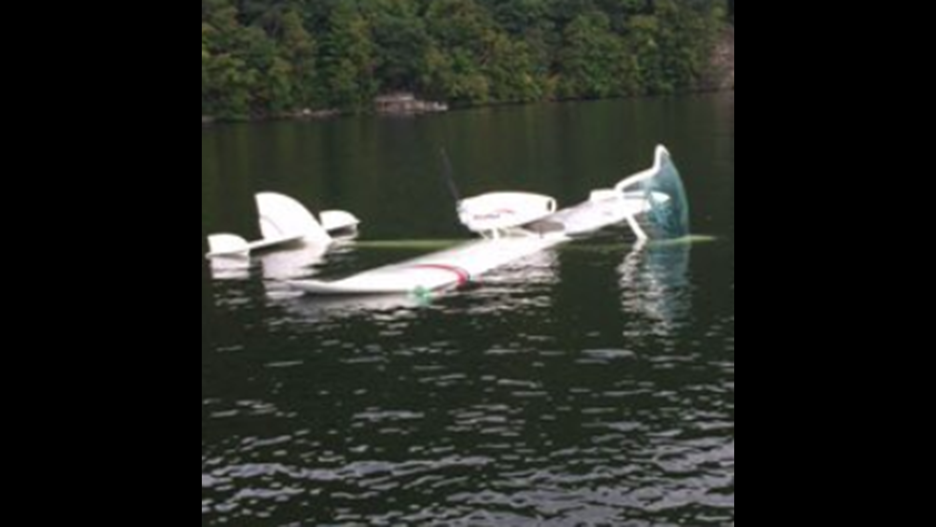 DEEP investigating sea plane landing in Sherman | fox61.com