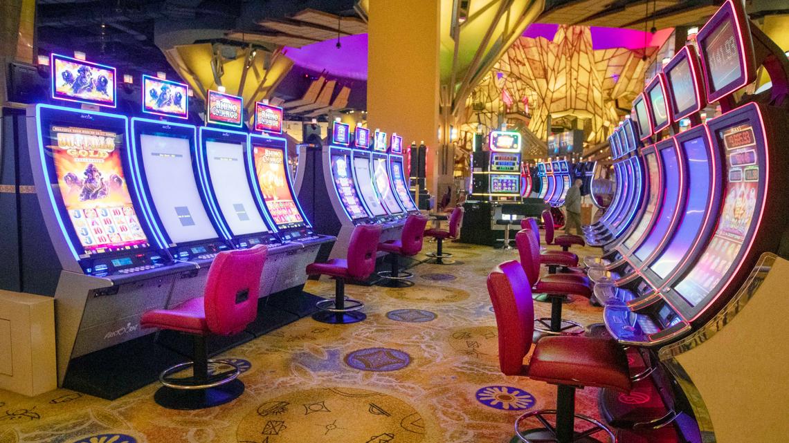 Mohegan Sun guest wins $627,479 playing ‘Squid Game’ slot machine ...
