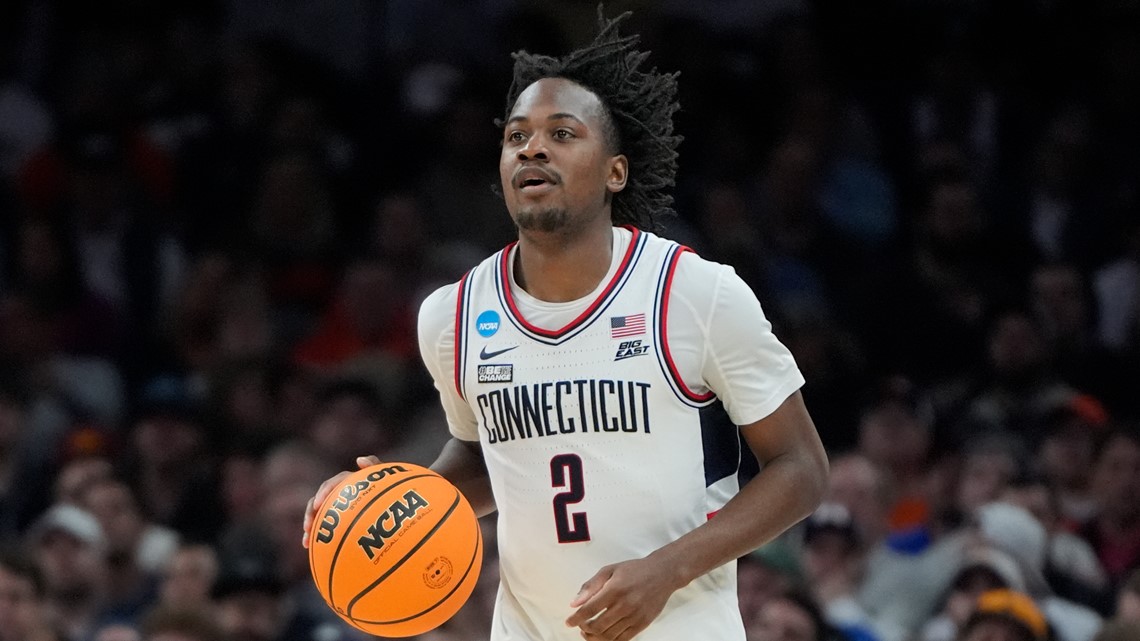 UConn's Newton wins Bob Cousy Award as nations top point guard | fox61.com