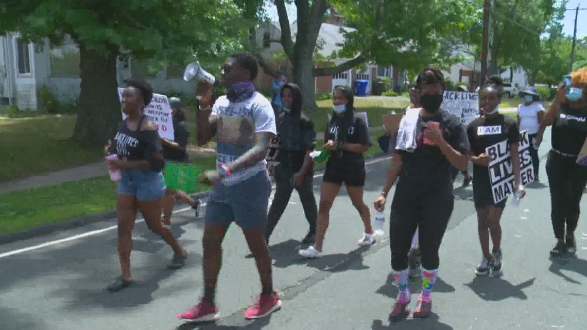 Teaching by example: educators hold #BLM rally in East Hartford | fox61.com