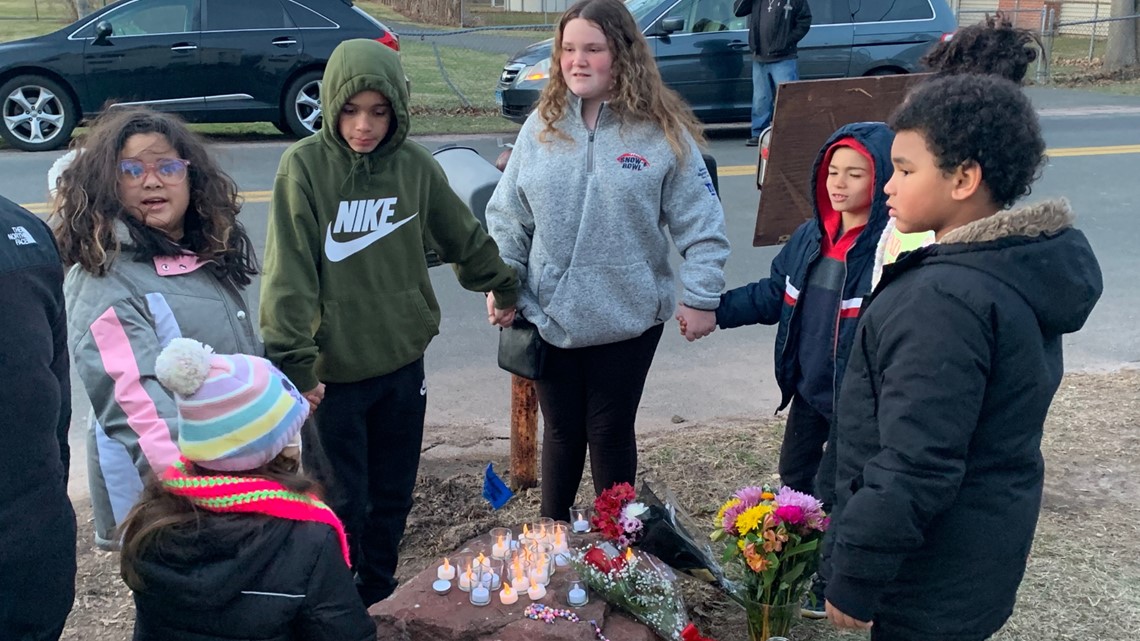 Family gathers to remember woman killed in East Windsor fire | fox61.com