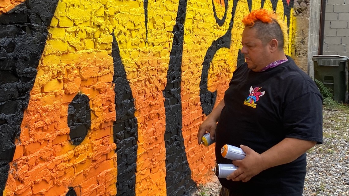 2 new murals brought to heart of eastern Connecticut city | fox61.com