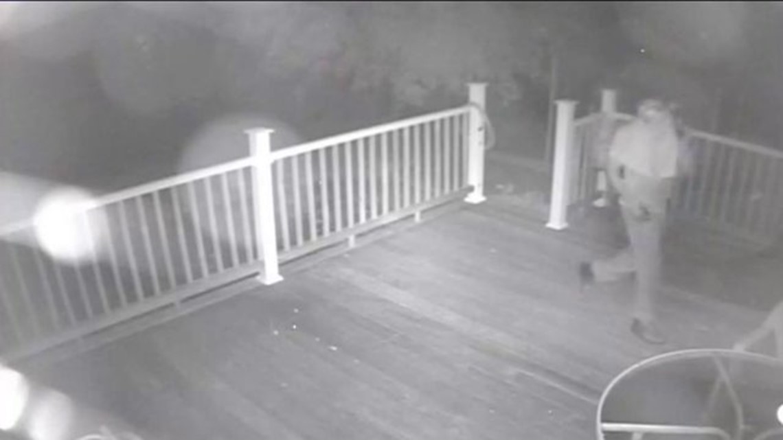 Windsor Locks police on the lookout for burglars | fox61.com
