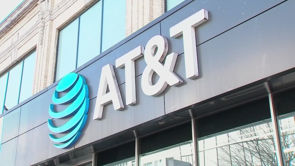 AT&T announces deal to acquire Lumen, CenturyLink fiber internet ...
