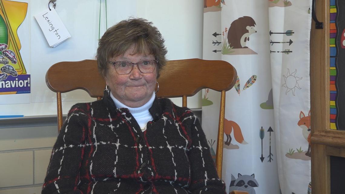 Teacher returns to classroom after 11 years of retirement | 10tv.com