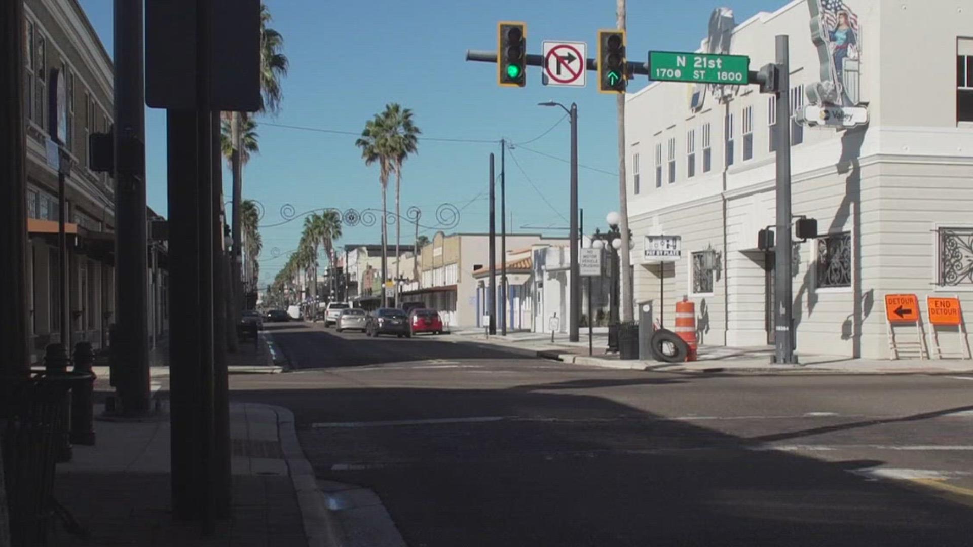 Crowds gather in Tampa neighborhood for parade ahead of ReliaQuest Bowl ...