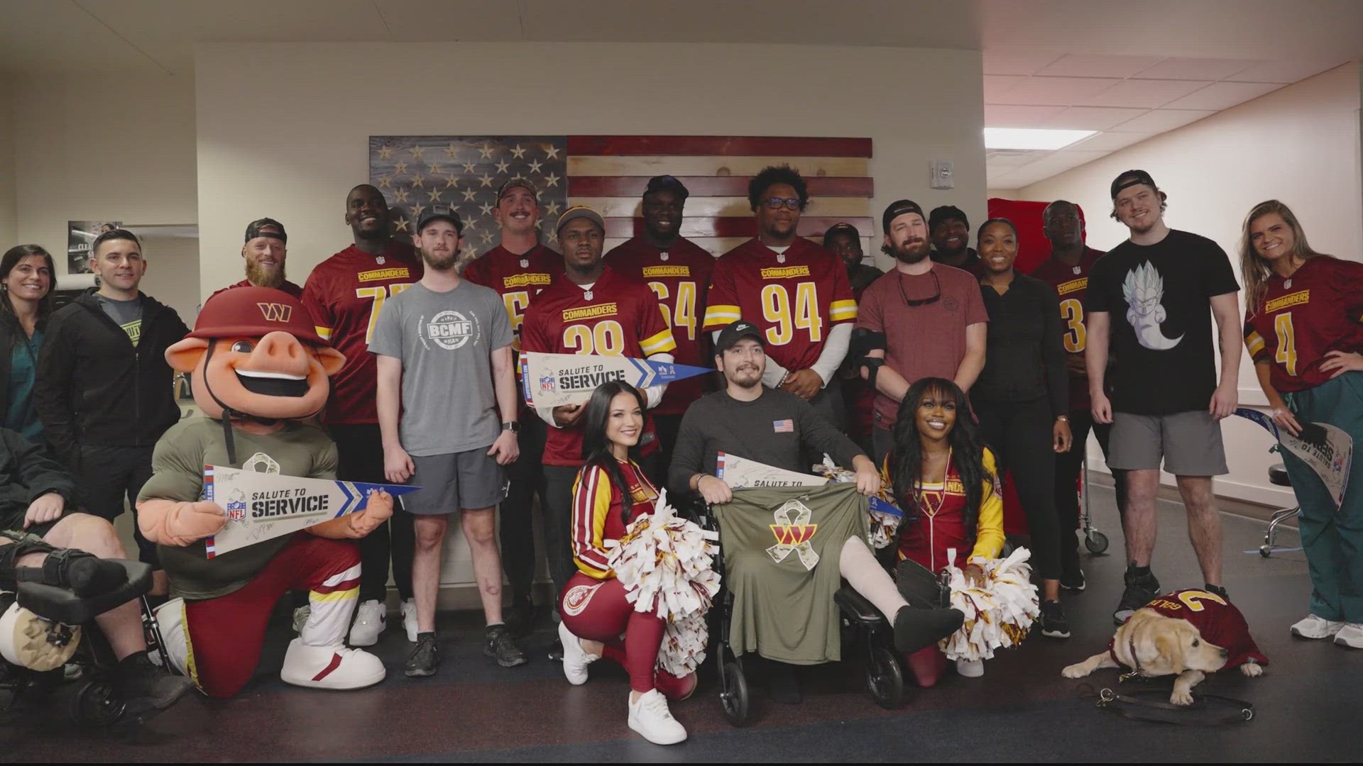 Commanders players visit Walter Reed Medical Center | fox43.com