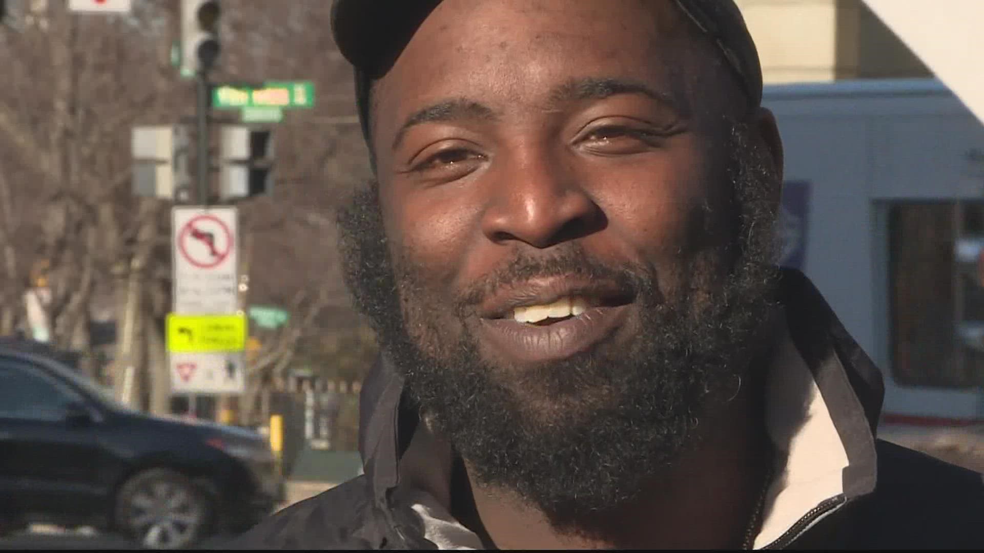 FedEx driver called a hero for helping a man in crisis | fox43.com